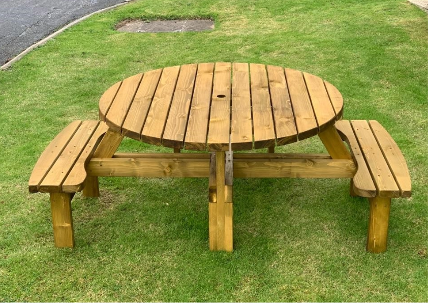 Wheelchair Accessible Round Picnic Bench/Table 7 Seater – Pub Stuff